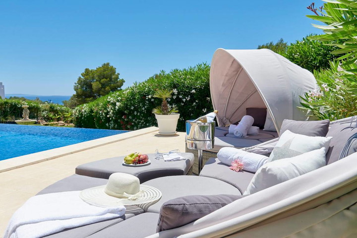 Villa ∙ 4 Bedrooms ∙ 8 Guests - Ibiza