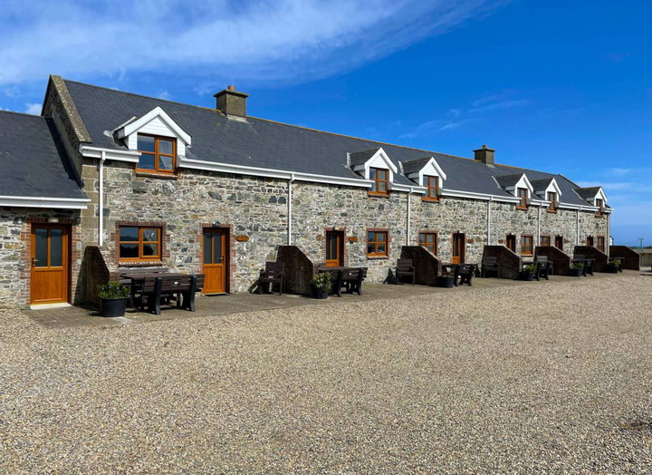 100 M² Cottage ∙ 2 Bedrooms ∙ 4 Guests - Ireland