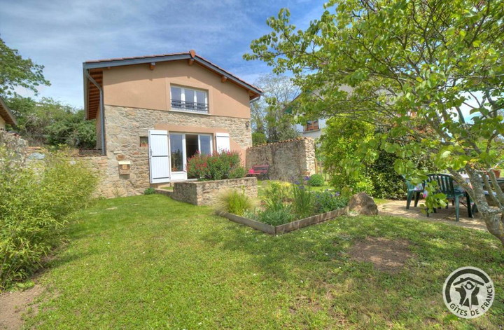 66 M² Gîte ∙ 2 Chambres ∙ 3 Personnes - Rhône
