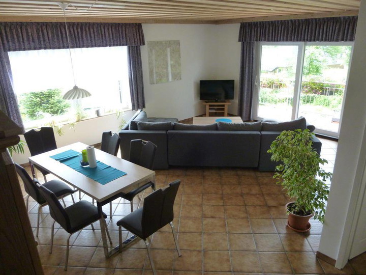 115 M² Appartement ∙ 3 Chambres ∙ 6 Personnes - Eupen