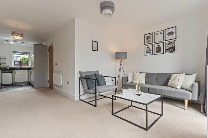 65 M² House ∙ 3 Bedrooms ∙ 7 Guests - Staffordshire