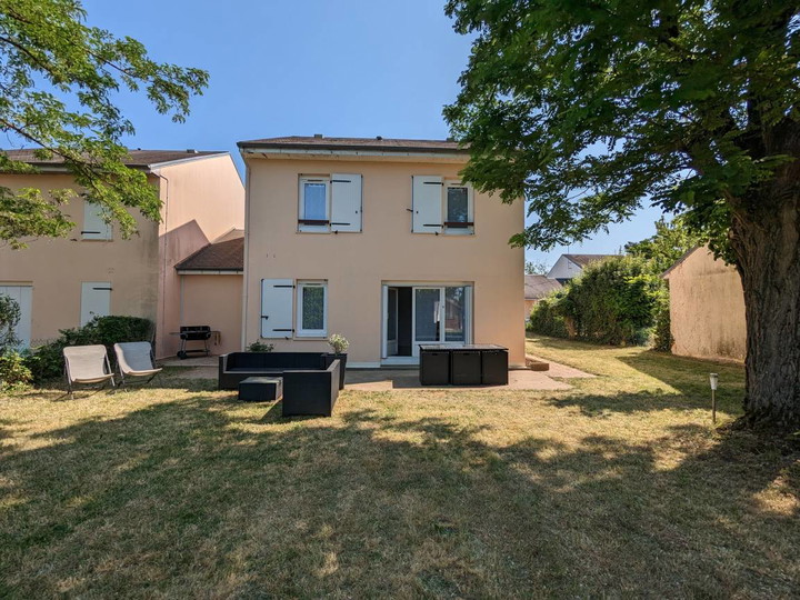 116 M² Cottage ∙ 4 Chambres ∙ 8 Personnes - Sully-sur-Loire