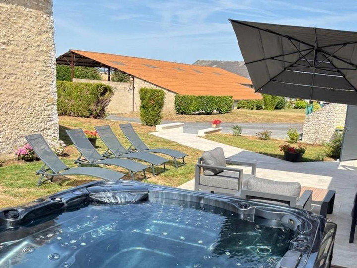 280 M² Cottage ∙ 6 Bedrooms ∙ 12 Guests - Thoiry