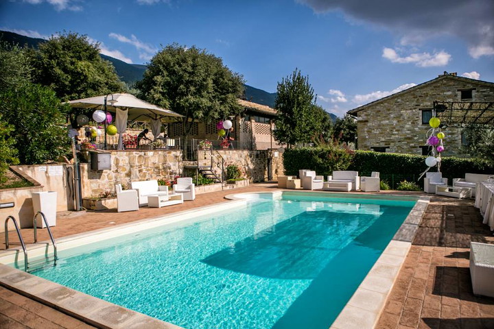 250 M² Bauernhof ∙ 5 Schlafzimmer ∙ 12 Gäste - Assisi