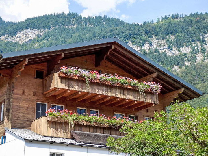 66 M² Apartment ∙ 2 Bedrooms ∙ 4 Guests - Meiringen