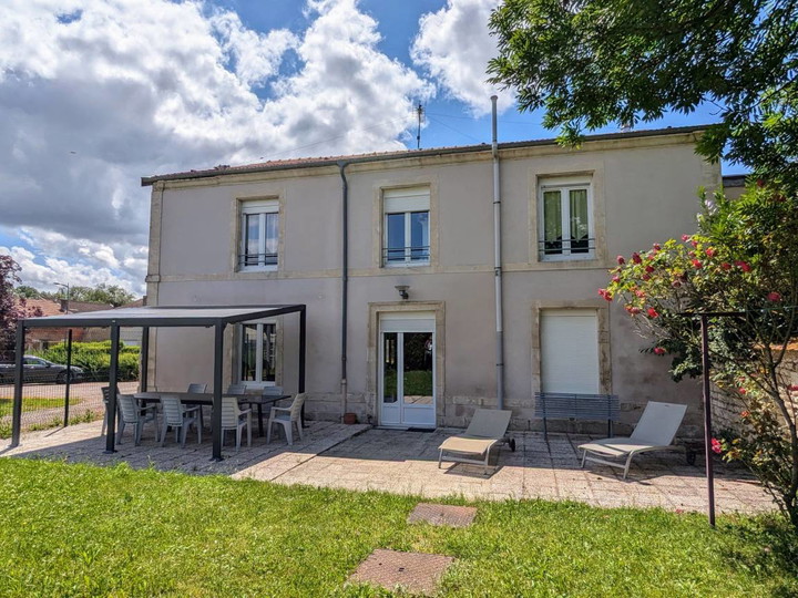 220 M² Cottage ∙ 5 Chambres ∙ 10 Personnes - Meuse