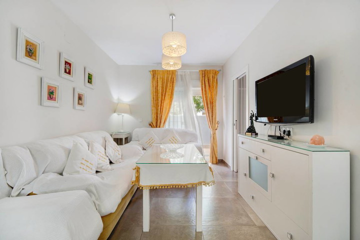120 M² Apartamento ∙ 3 Habitaciones ∙ 6 Huéspedes - Rota