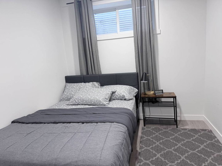162 M² House ∙ 1 Bedroom ∙ 2 Guests - Edmonton