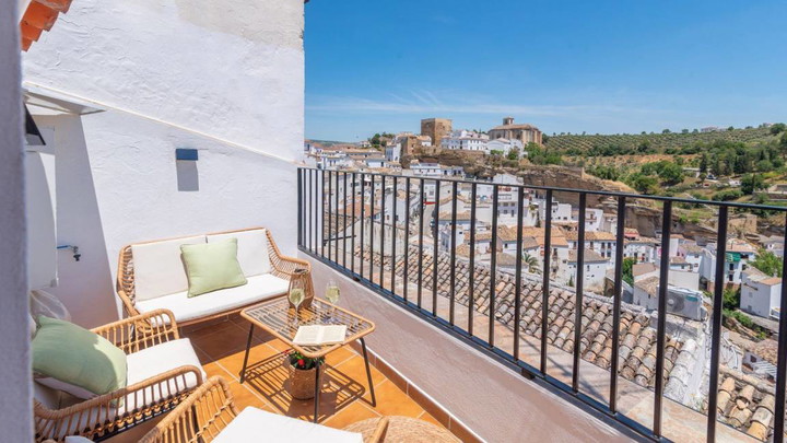 90 M² Huis ∙ 2 Slaapkamers ∙ 4 Gasten - Setenil de las Bodegas