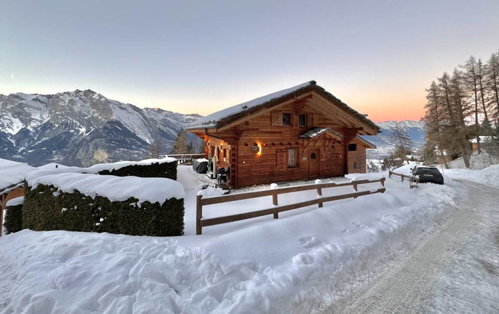200 M² Chalet ∙ 4 Bedrooms ∙ 8 Guests - Verbier