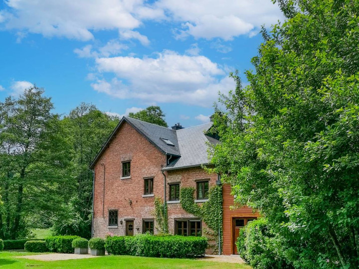 230 M² Maison De Vacances ∙ 6 Chambres ∙ 12 Personnes - Marche-en-Famenne