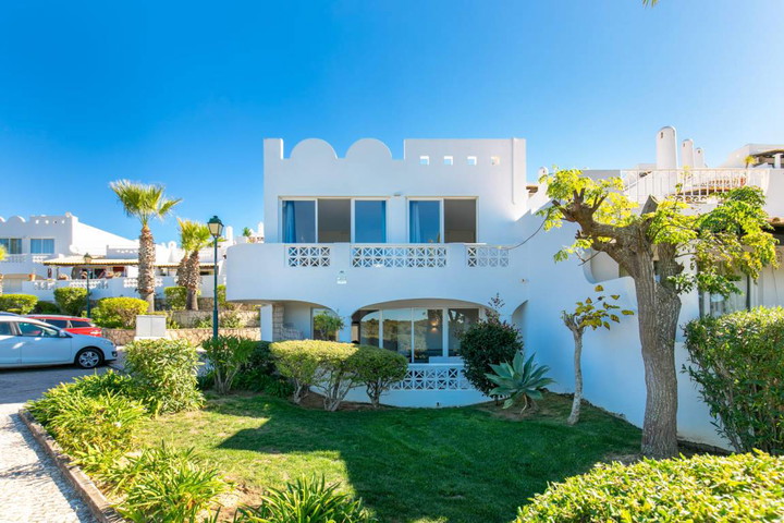 100 M² House ∙ 2 Bedrooms ∙ 6 Guests - Ferragudo