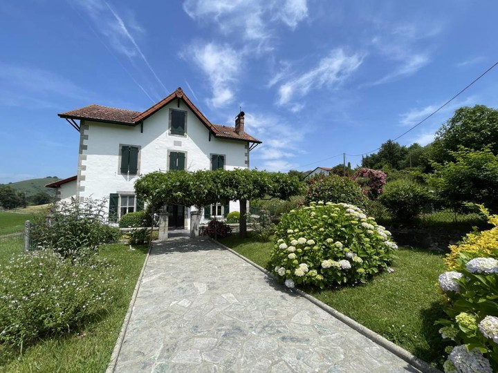 170 M² Gîte ∙ 5 Chambres ∙ 9 Personnes - Bidarray