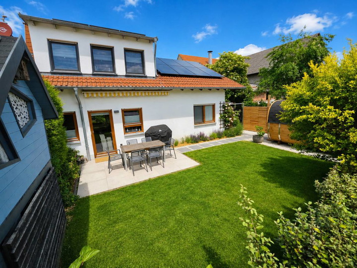 100 M² House ∙ 2 Bedrooms ∙ 6 Guests - Bad Camberg