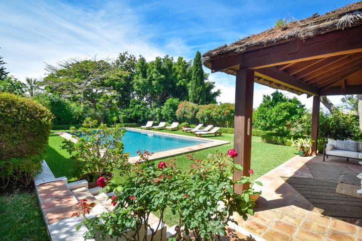 422 M² Villa ∙ 6 Bedrooms ∙ 12 Guests - Marbella