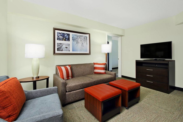 Condo ∙ 2 Bedrooms ∙ 4 Guests - Fairfax
