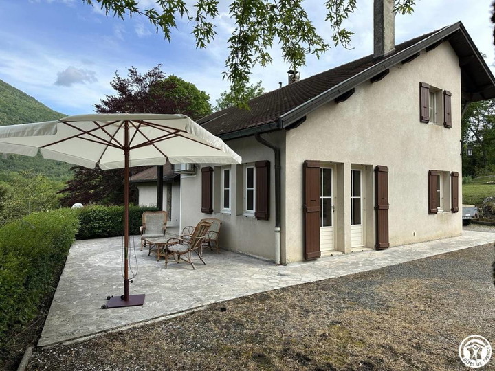 121 M² Gîte ∙ 4 Chambres ∙ 10 Personnes - Rhône-Alpes