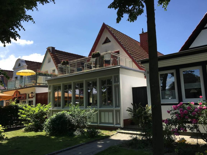 73 M² Apartment ∙ 2 Bedrooms ∙ 4 Guests - Rostock