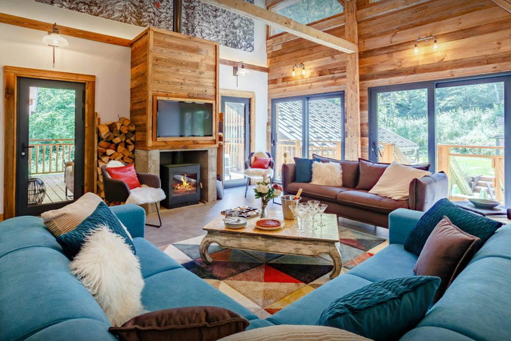 270 M² Chalet ∙ 7 Bedrooms ∙ 15 Guests - Les Gets
