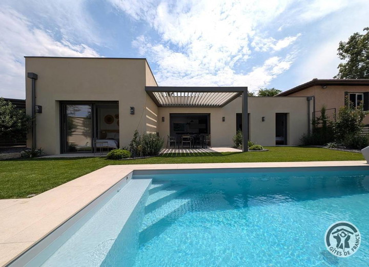 96 M² Gîte ∙ 3 Chambres ∙ 6 Personnes - Brignais