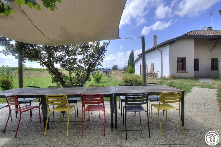 126 M² Gîte ∙ 5 Chambres ∙ 12 Personnes - Ain