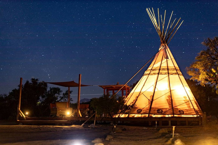 Camping ∙ 1 Bedroom ∙ 2 Guests - United States