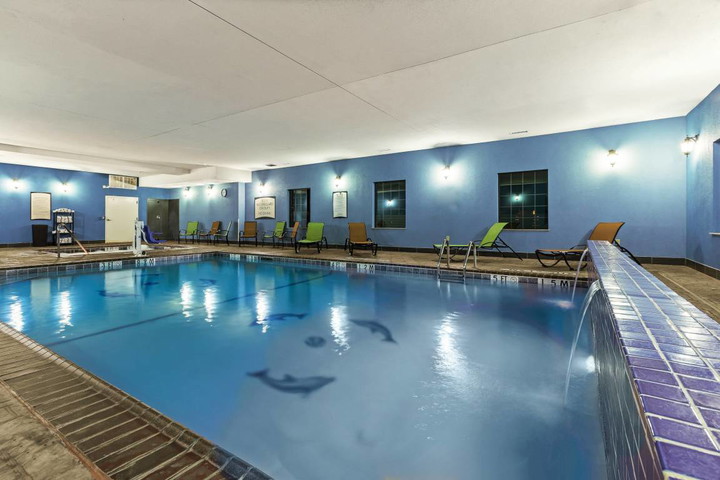 Condo ∙ 2 Bedrooms ∙ 6 Guests - Amarillo, TX