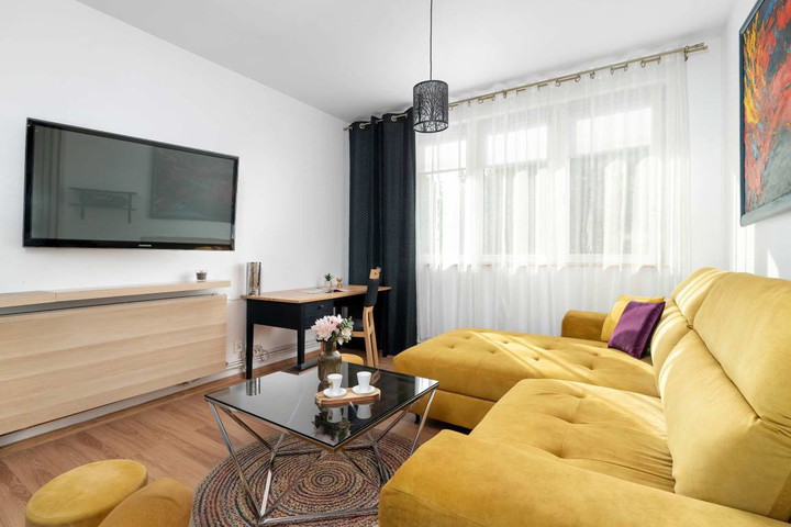 98 M² House ∙ 2 Bedrooms ∙ 6 Guests - Poznań
