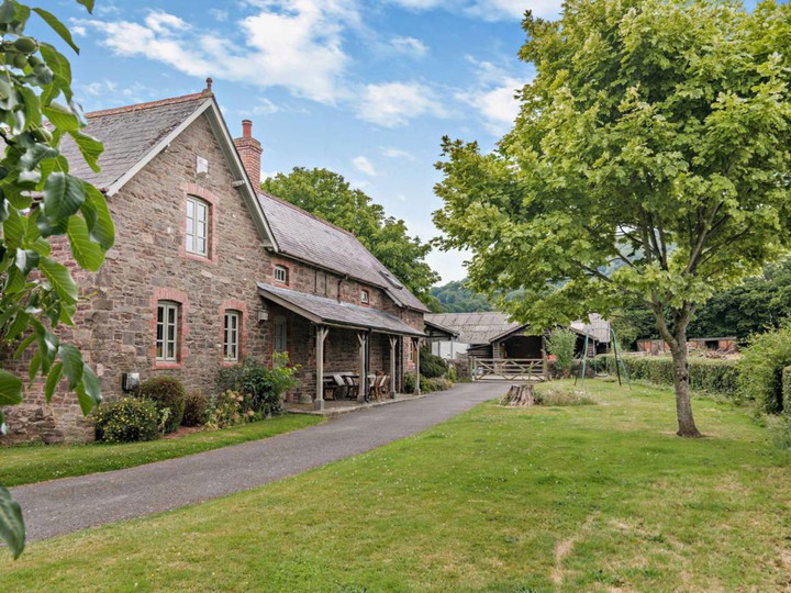 Cottage ∙ 2 Bedrooms ∙ 4 Guests - Brecon