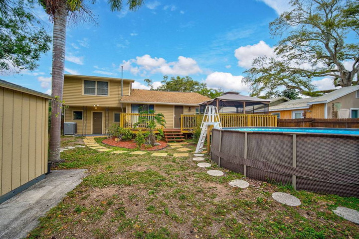 140 M² House ∙ 3 Bedrooms ∙ 9 Guests - Bradenton, FL