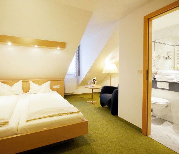 Habitación Privada ∙ 1 Habitación ∙ 2 Huéspedes - Hechingen