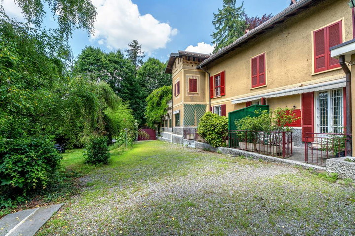 70 M² Apartment ∙ 1 Bedroom ∙ 4 Guests - Varese