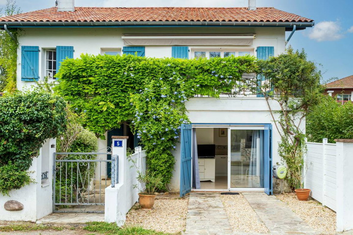 20 M² Chambre D'hôtes ∙ 1 Chambre ∙ 2 Personnes - Saint-Jean-de-Luz