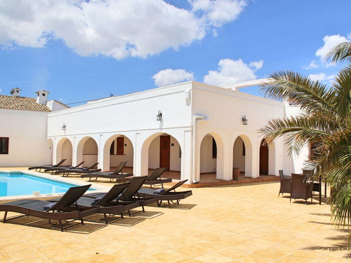 760 M² Maison De Vacances ∙ 13 Chambres ∙ 26 Personnes - Villena