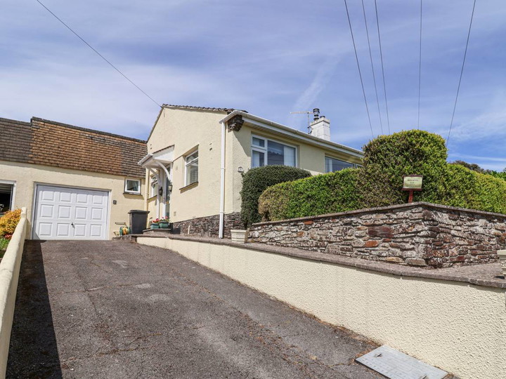 Cottage ∙ 2 Bedrooms ∙ 5 Guests - Bigbury-on-Sea