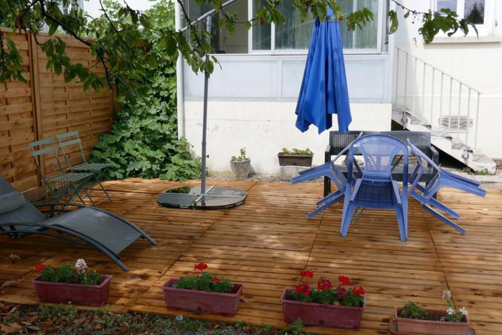 84 M² Maison De Vacances ∙ 3 Chambres ∙ 6 Personnes - Besançon