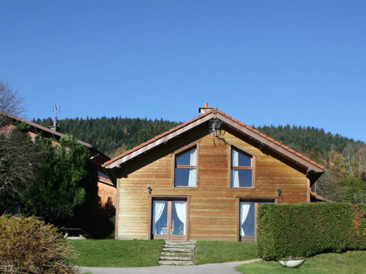 100 M² Cottage ∙ 4 Bedrooms ∙ 8 Guests - Alps
