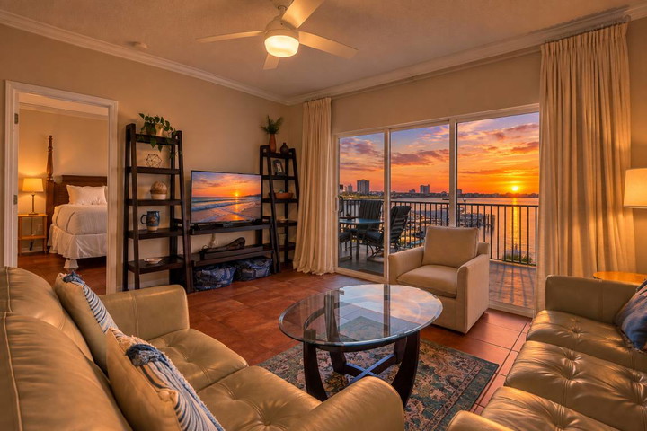 124 M² Condo ∙ 2 Bedrooms ∙ 6 Guests - Pensacola Beach, FL