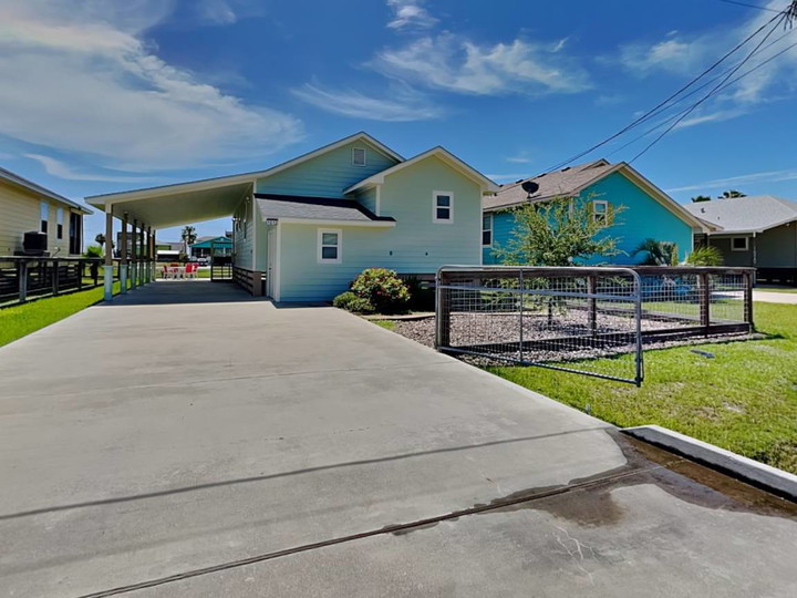 116 M² House ∙ 2 Bedrooms ∙ 4 Guests - Rockport, TX
