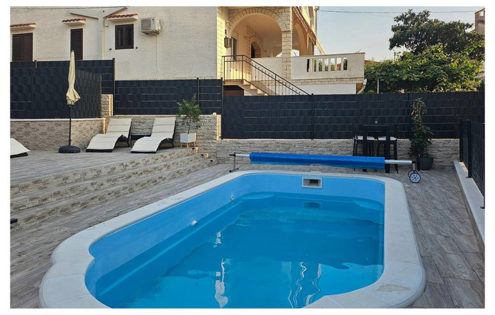 53 M² Ferienhaus ∙ 2 Schlafzimmer ∙ 4 Gäste - Trogir