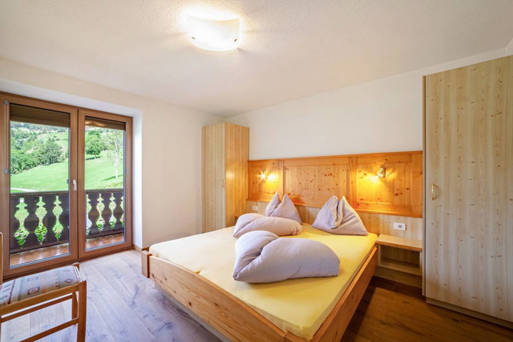 48 M² Ferienwohnung ∙ 2 Schlafzimmer ∙ 5 Gäste - Burgeis