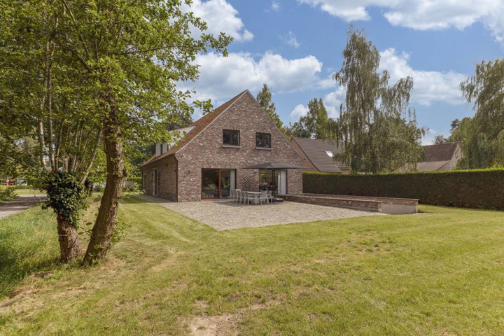 300 M² Villa ∙ 3 Chambres ∙ 8 Personnes - Gand