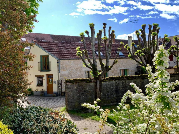 72 M² Gîte ∙ 2 Chambres ∙ 6 Personnes - Nemours
