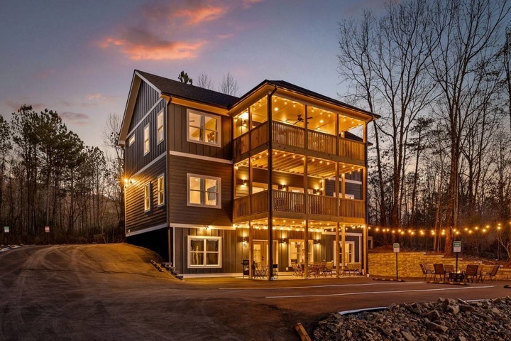 Accommodation ∙ 6 Bedrooms ∙ 24 Guests - Lookout Mountain, TN