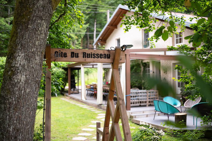 180 M² Cottage ∙ 5 Chambres ∙ 14 Personnes - Épinal
