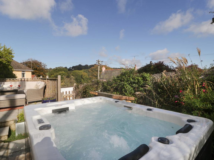 Cottage ∙ 3 Bedrooms ∙ 5 Guests - Lyme Regis