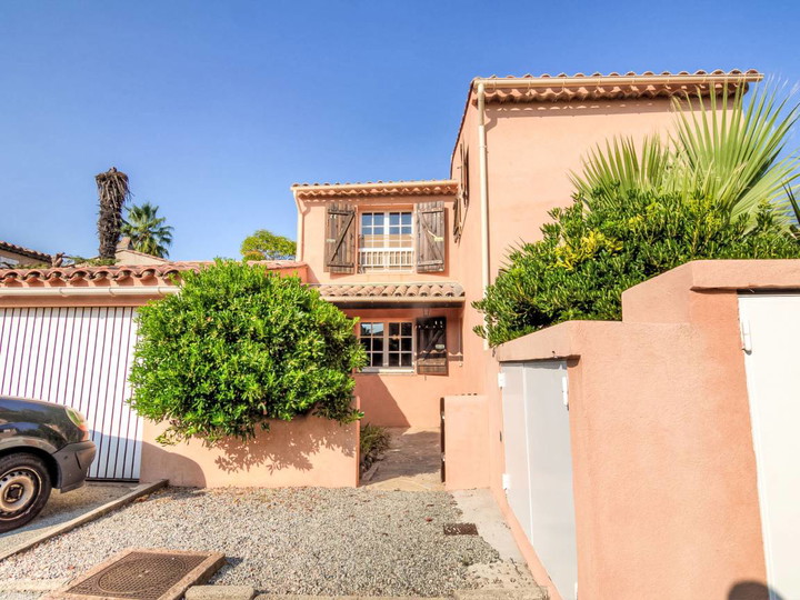 100 M² Maison De Vacances ∙ 3 Chambres ∙ 6 Personnes - Fréjus