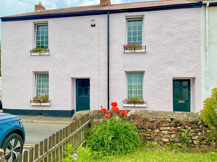 Cottage ∙ 4 Bedrooms ∙ 7 Guests - Dawlish Warren