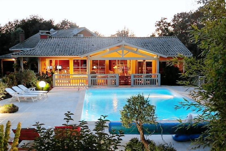 Villa ∙ 10 Chambres ∙ 20 Personnes - Carcans
