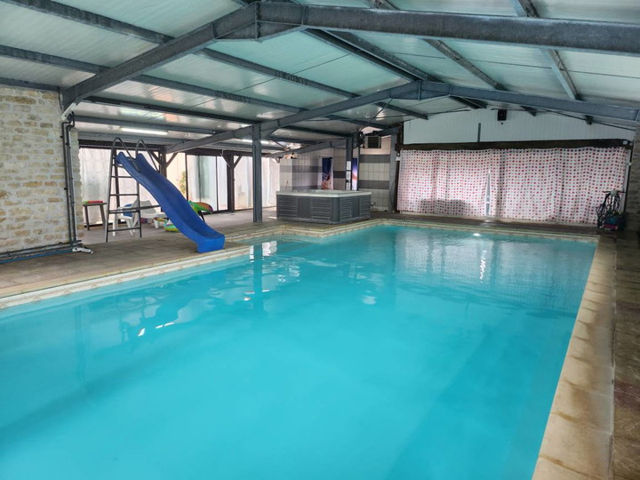 110 M² Cottage ∙ 4 Bedrooms ∙ 15 Guests - Ardennes
